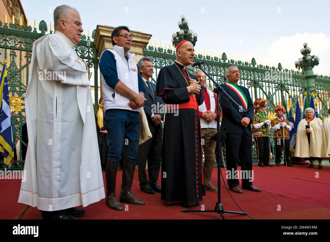 Piedmont Turin Exposition of Shroud 2010 Severino Cardinale Poletto in ...
