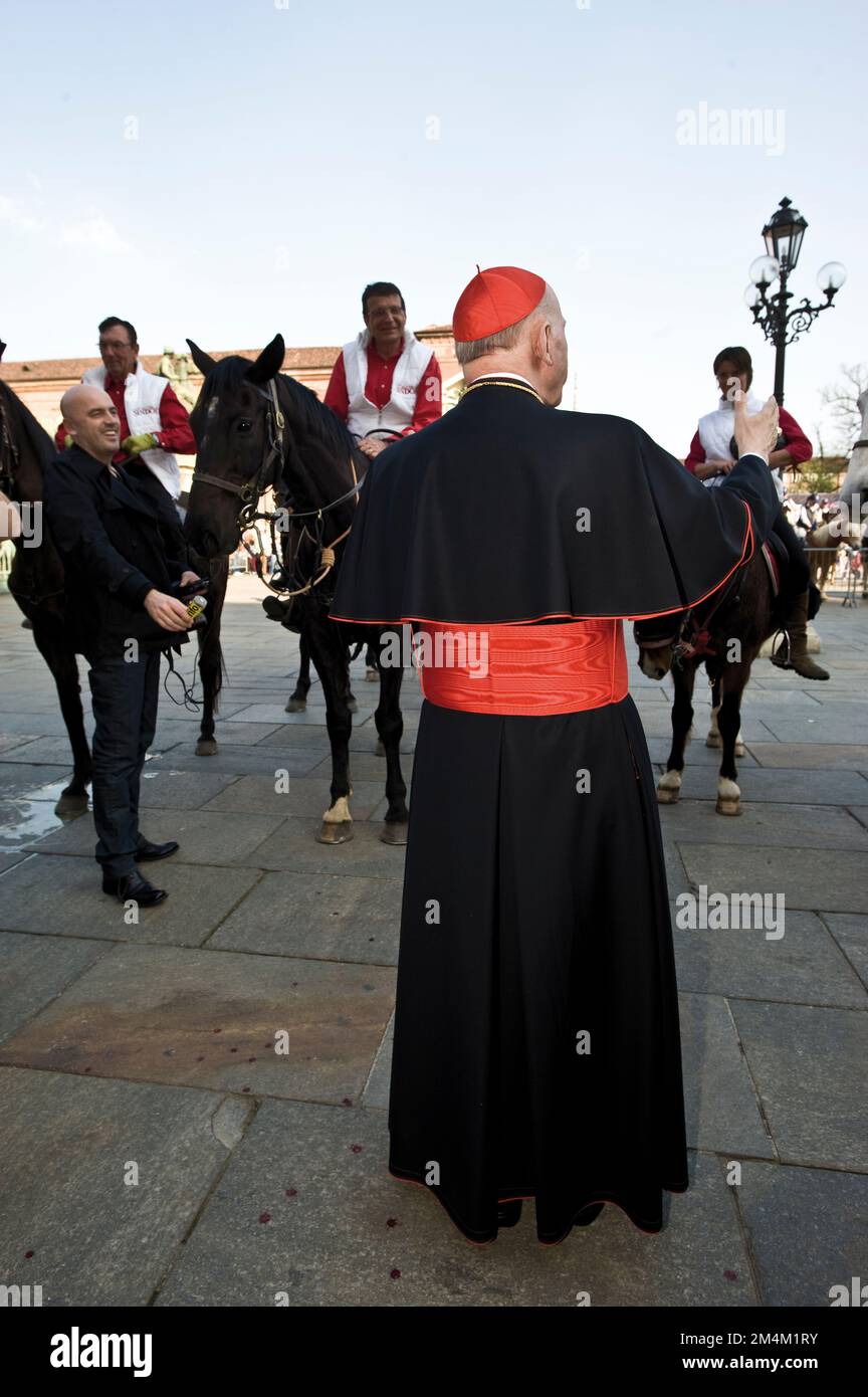 Piedmont Turin Exposition of Shroud 2010 Severino Cardinale Poletto in ...