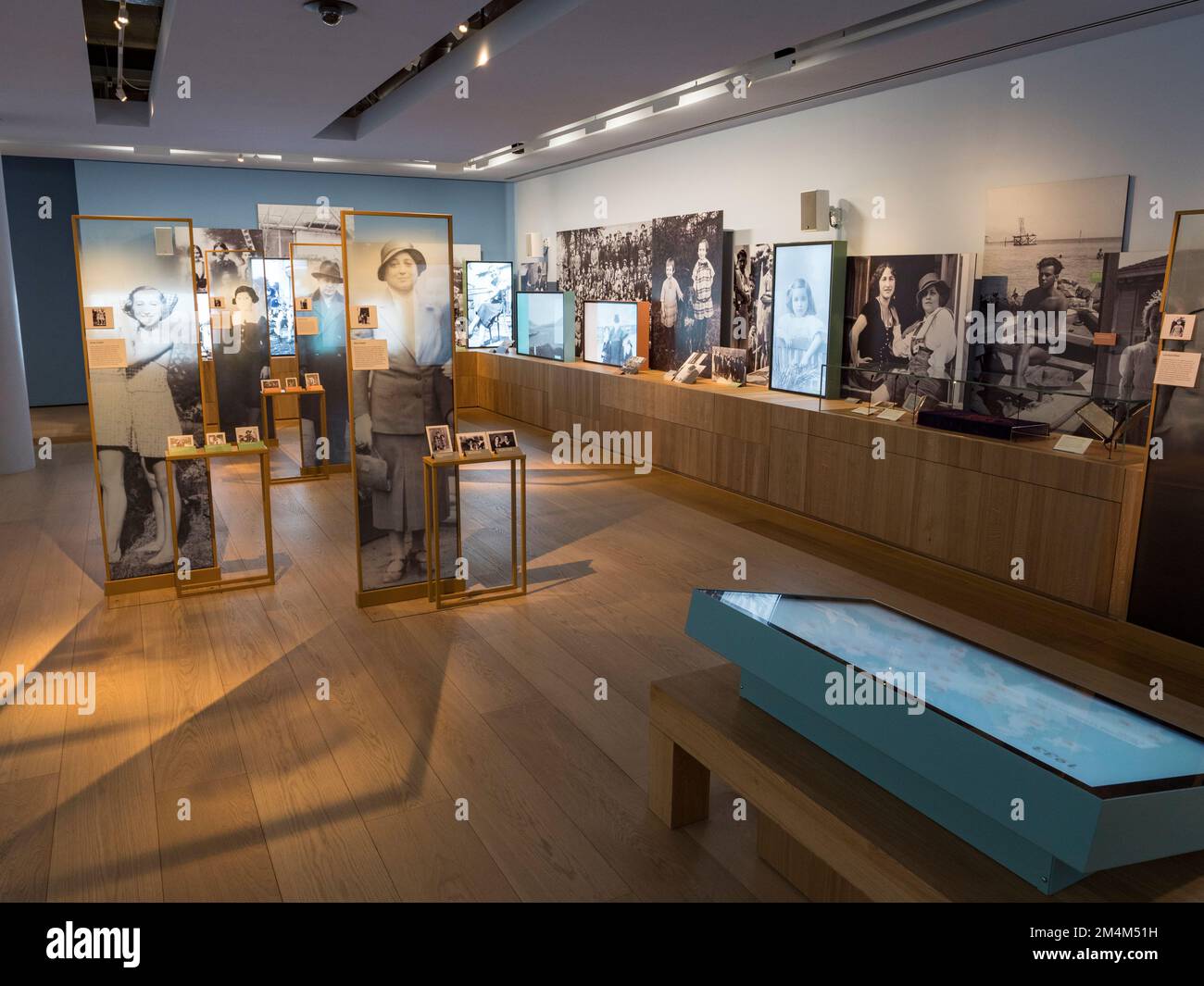 Holocaust galleries iwm hi-res stock photography and images - Alamy