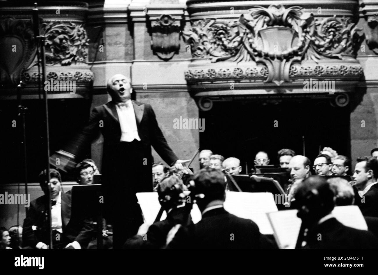 Philadelphia Orchestra, Opera, Premiere and Reception. Photographs of ...