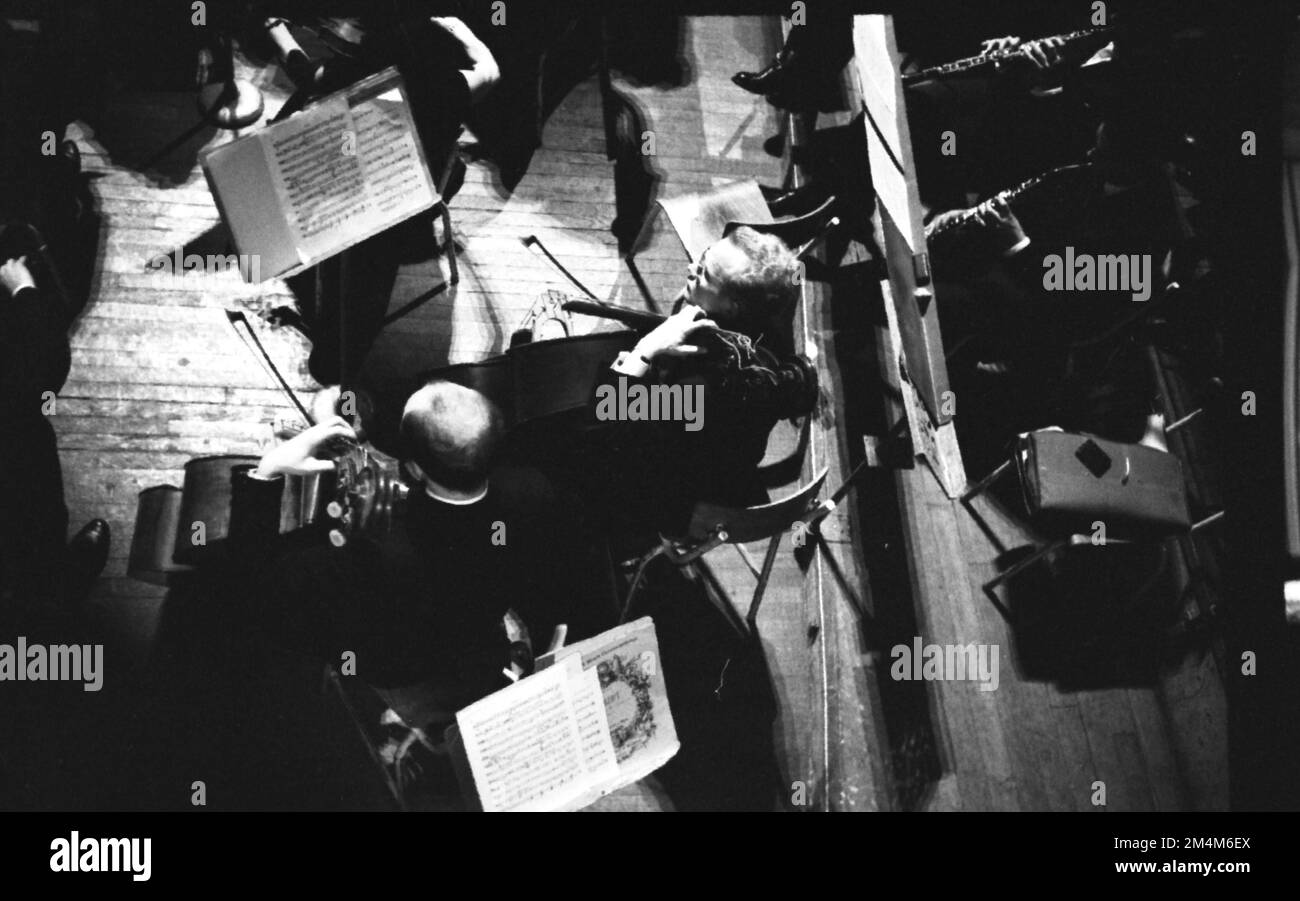 Leon Thompson, Orchestre Symphonique de Paris. Photographs of Marshall ...