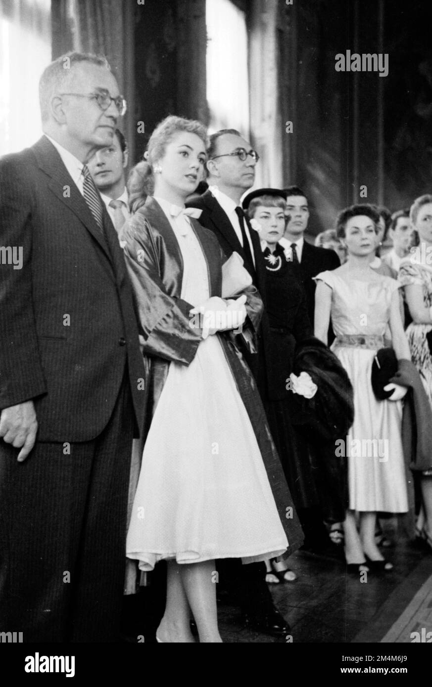 "Oklahoma" Actors Received at Paris Hotel de Ville. Photographs of ...
