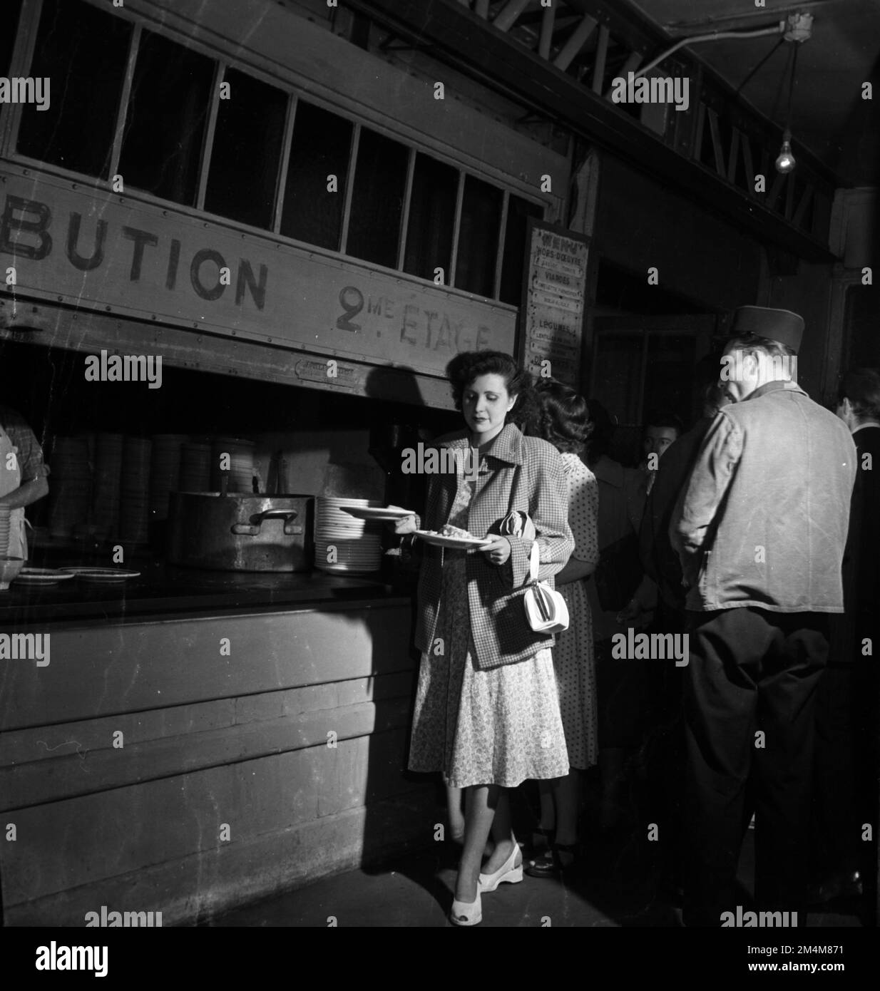 French Worker - Day in the Life of a French Worker. Photographs of ...