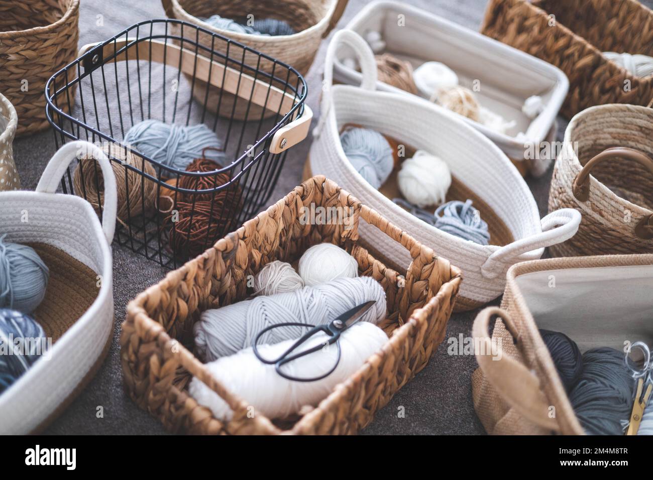 Lined up materials hi-res stock photography and images - Alamy