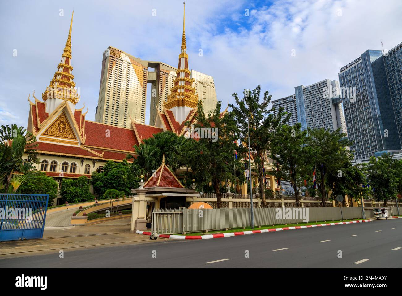 Parliament building cambodia phnom penh hi-res stock photography and ...