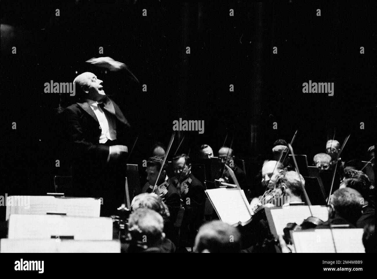The Philadelphia Orchestra, Ormandy, at the Palais de Chaillot ...