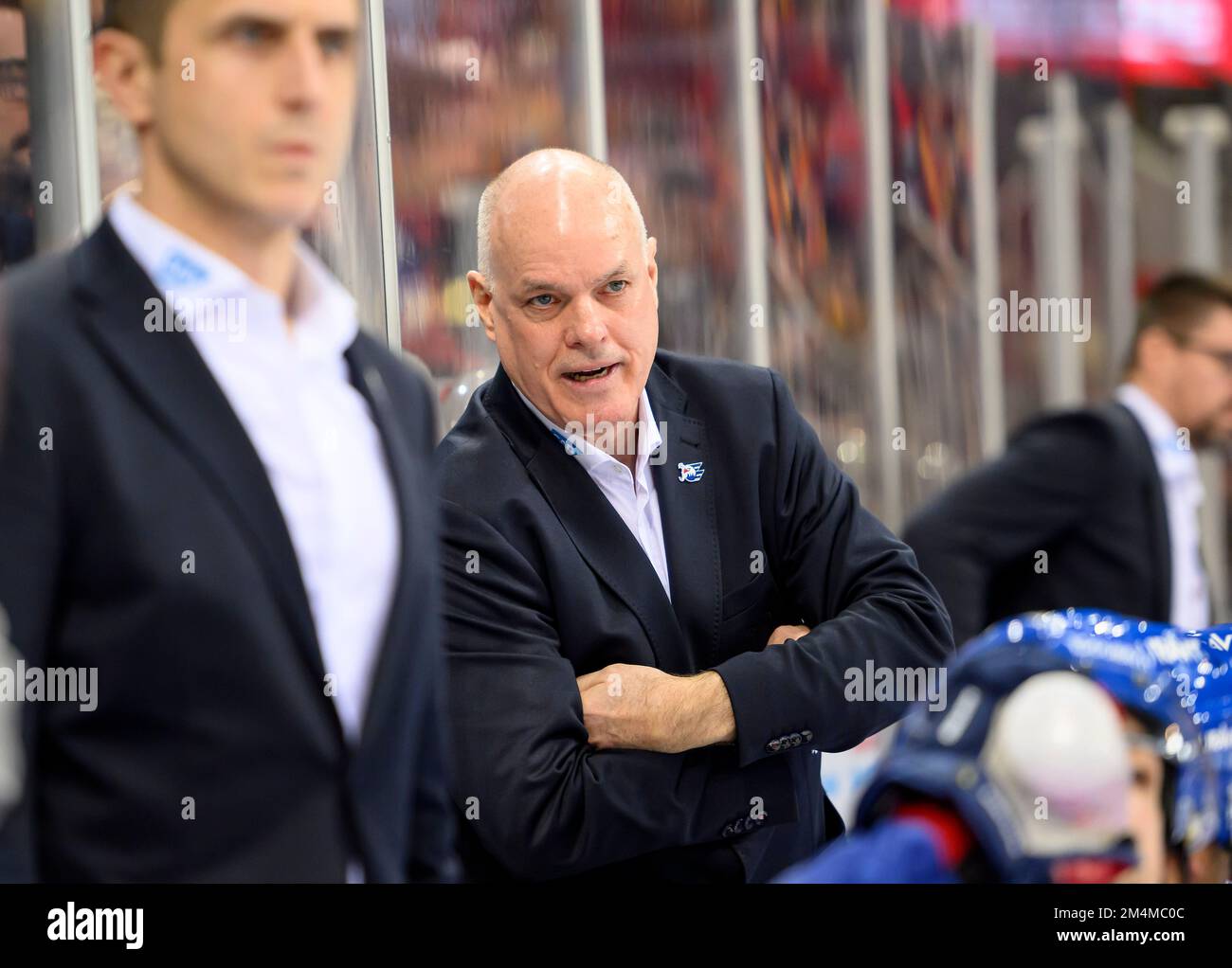 Dusseldorf/ Germany. December 20th, 2022, coach Bill STEWART (Adler ...