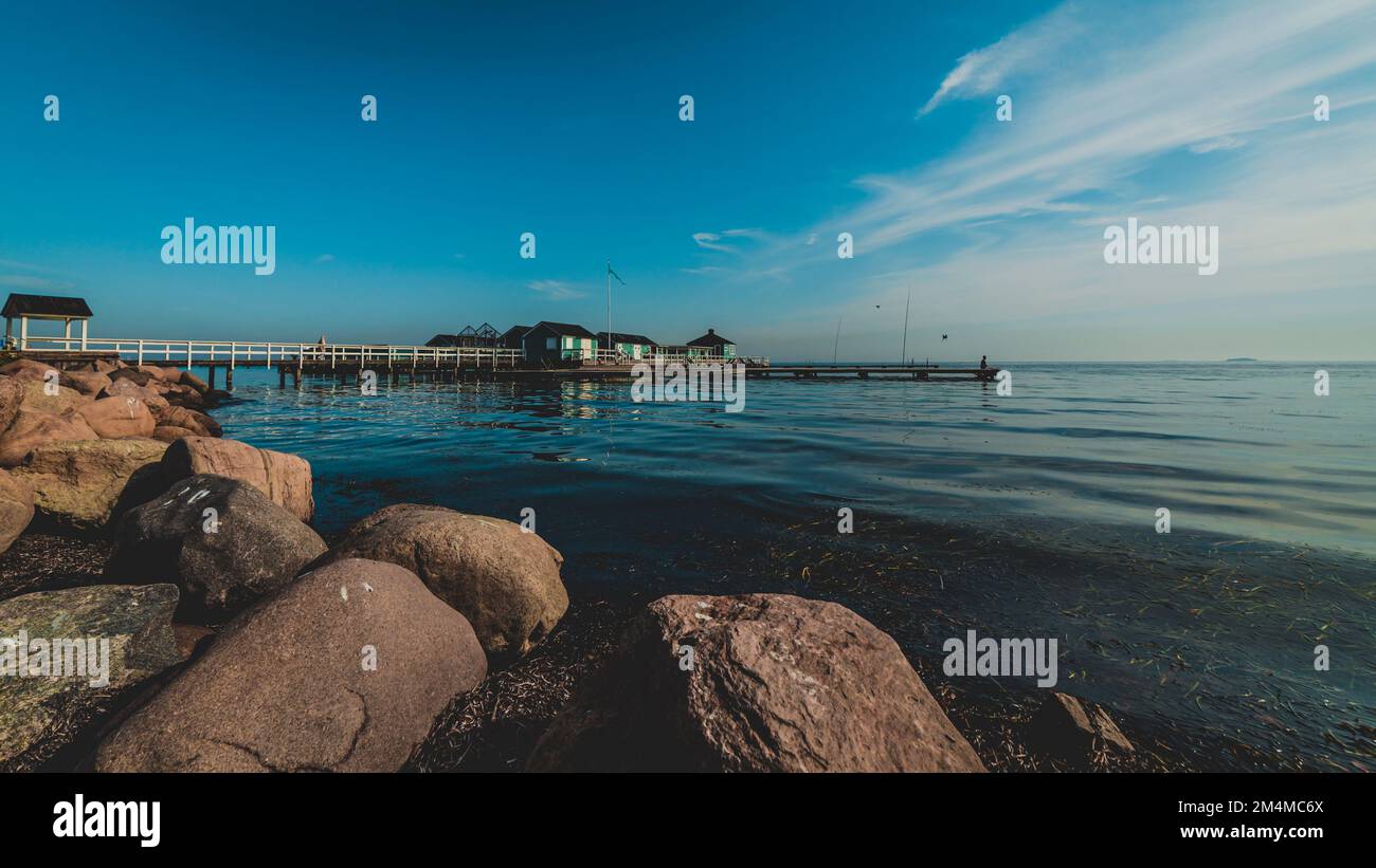 Family relaxation seaside hi-res stock photography and images - Alamy