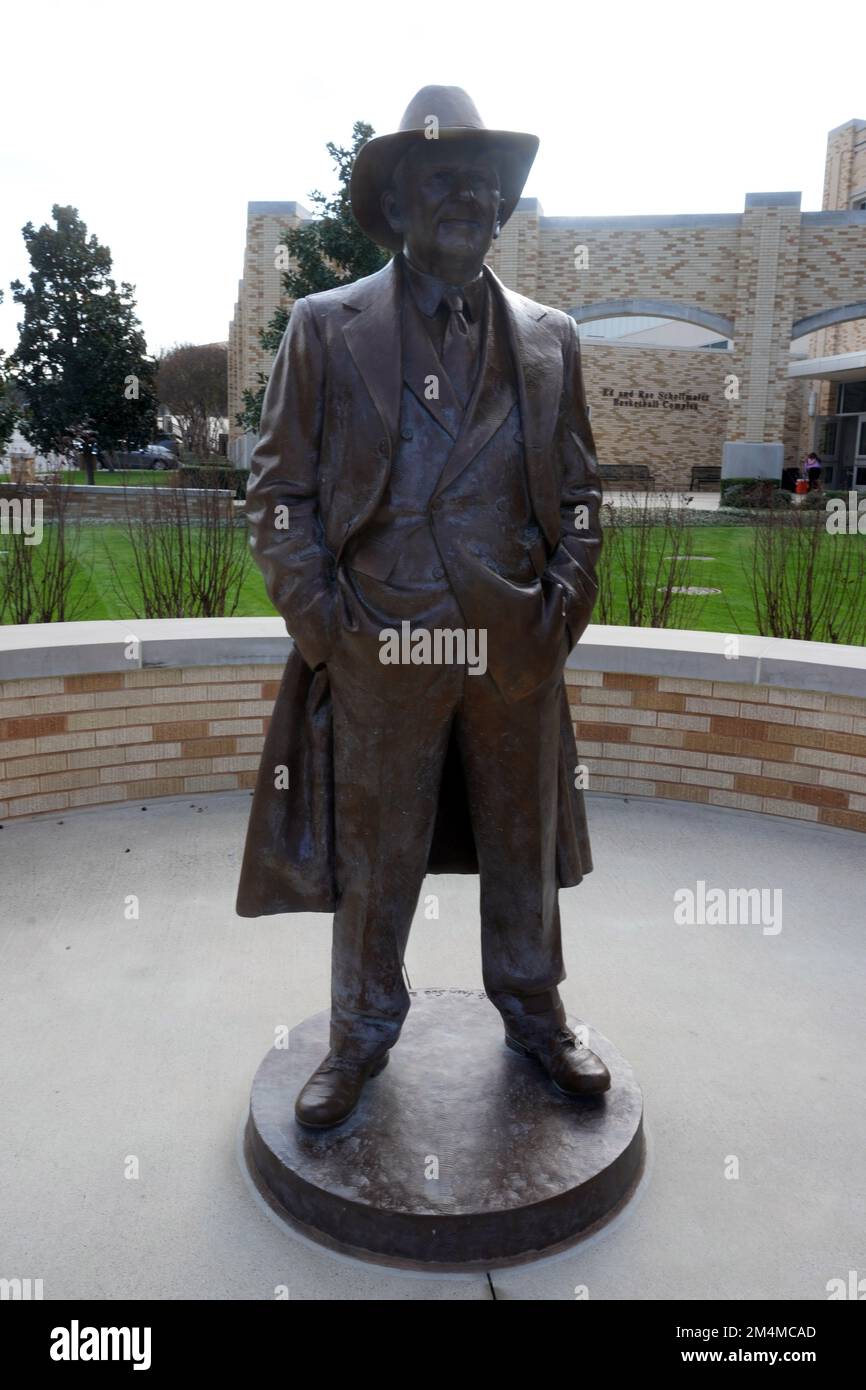 A statue of former TCU Horned Frogs Football coach Dutch Meyer aka Leo ...