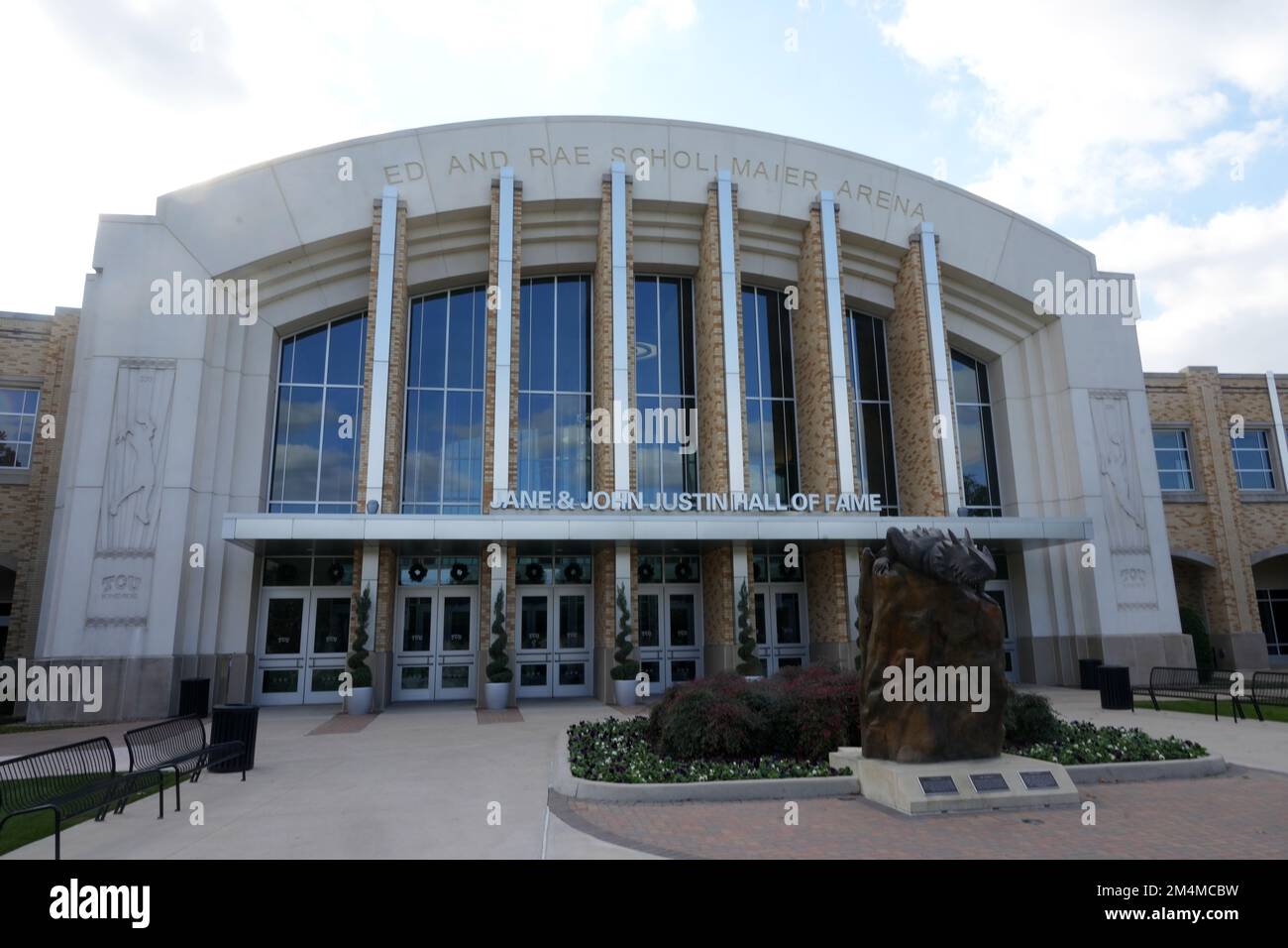 Ed and rae schollmaier arena fort worth hi-res stock photography and ...
