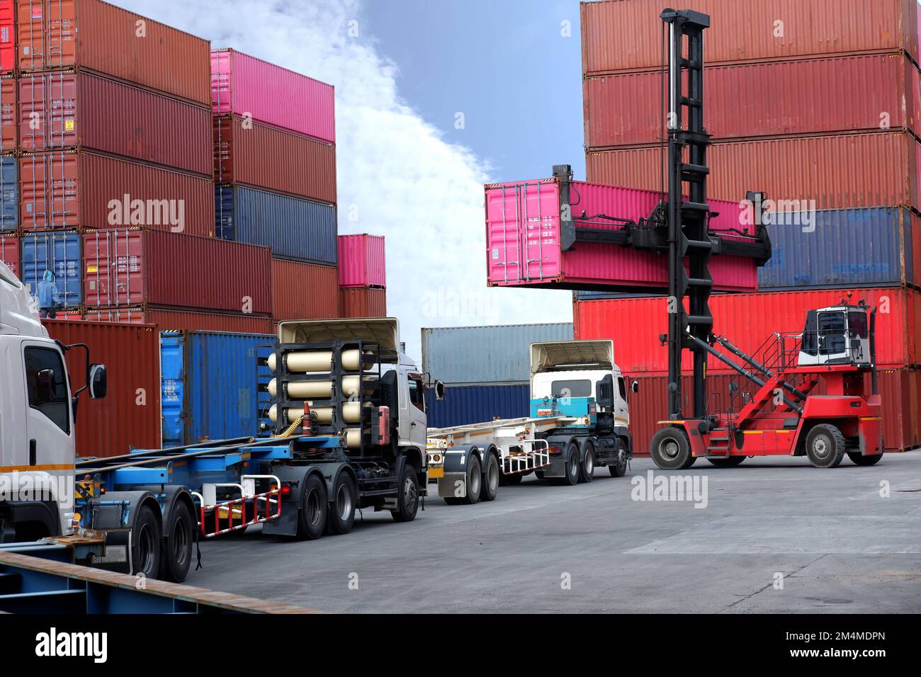 Commercial shipyard container logistics hi-res stock photography and ...