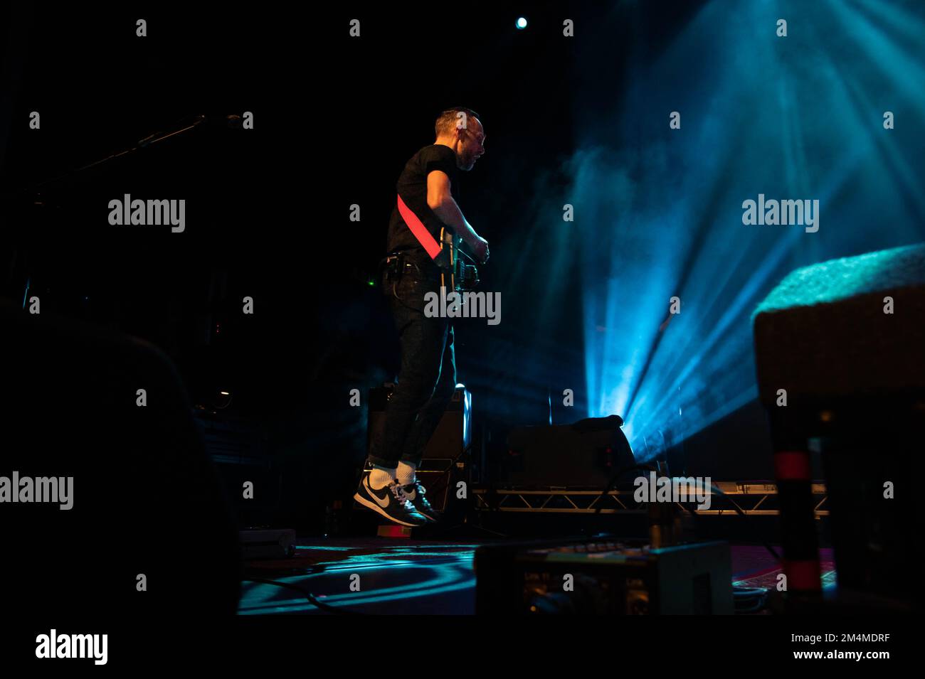 Glasgow, Scotland, 21th December 2022 Rod Jones of Idlewild performing ...