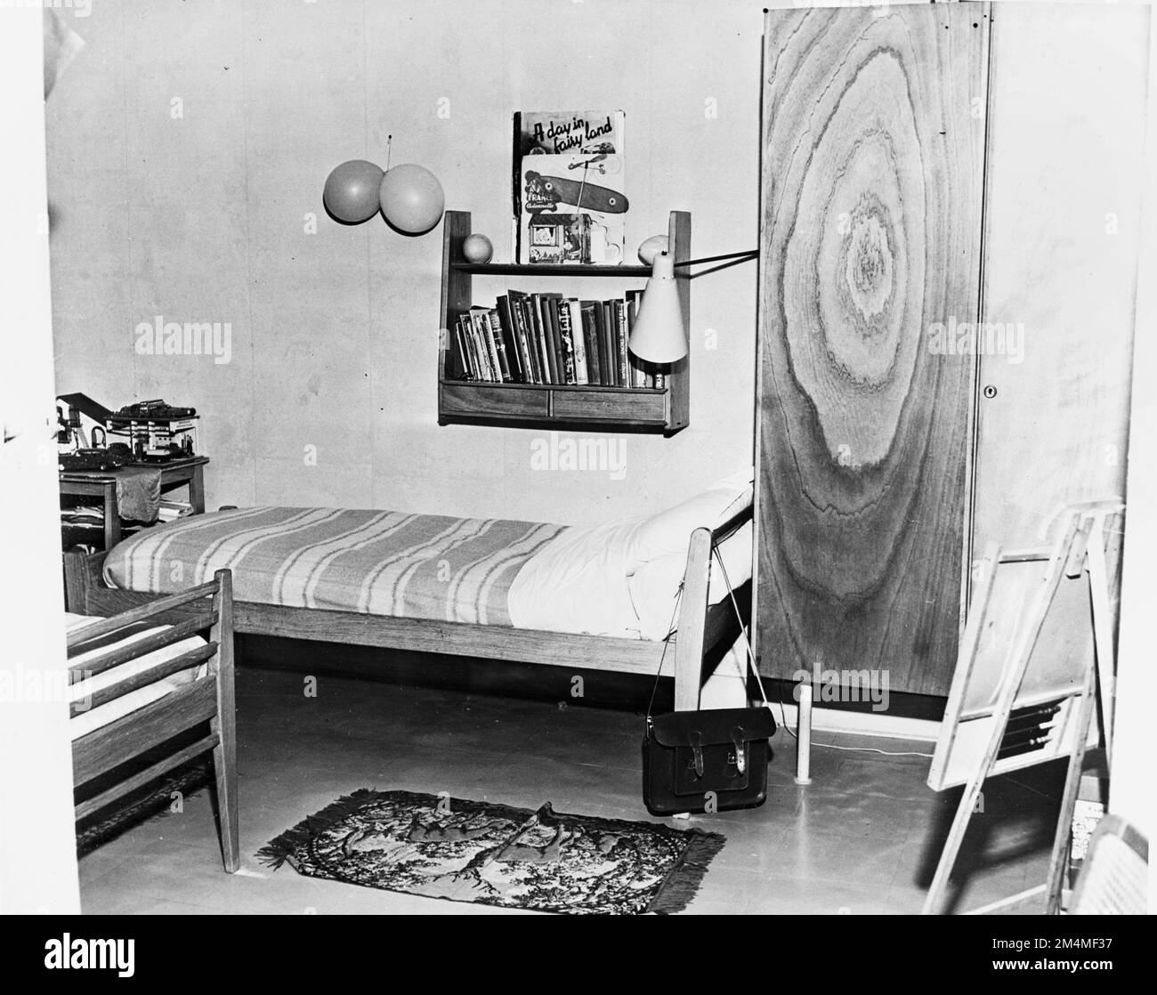 SHAPE Village. Photographs of Marshall Plan Programs, Exhibits, and ...