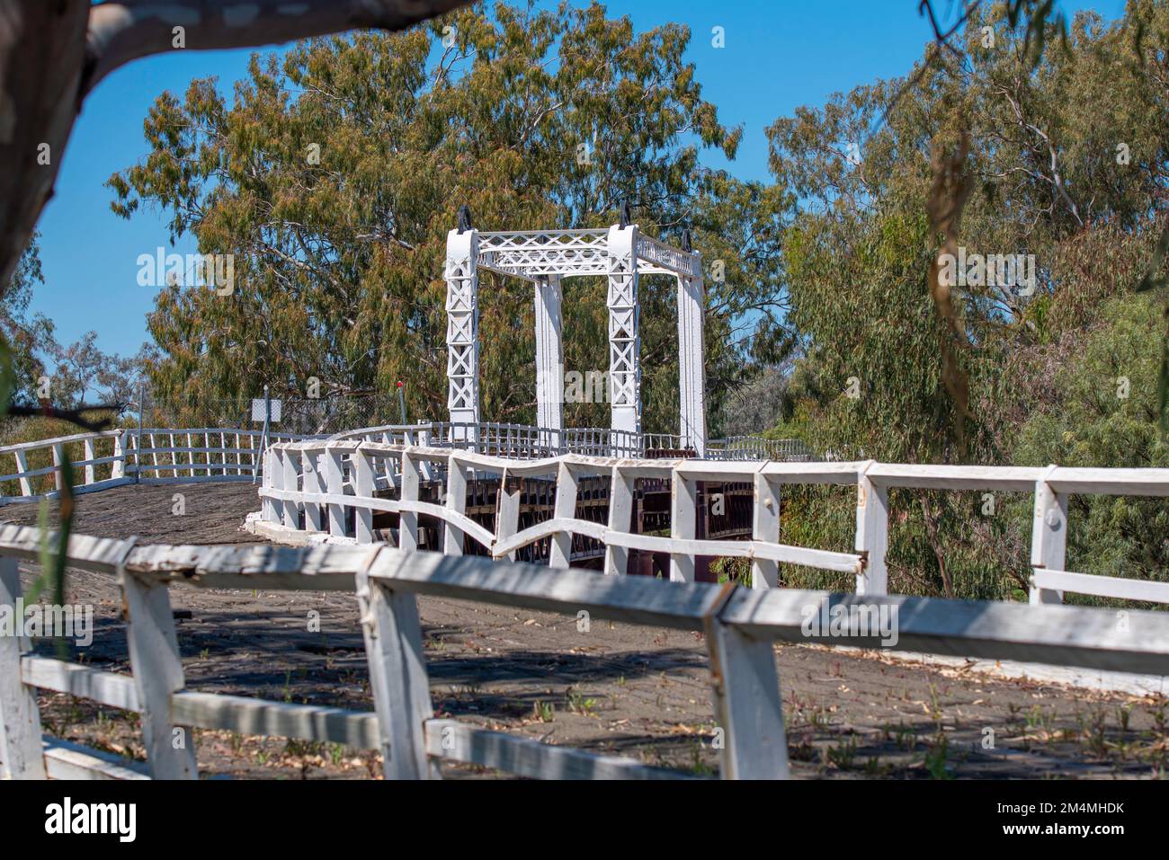 The historic lifting bridge over the Darling River in North Bourke in ...