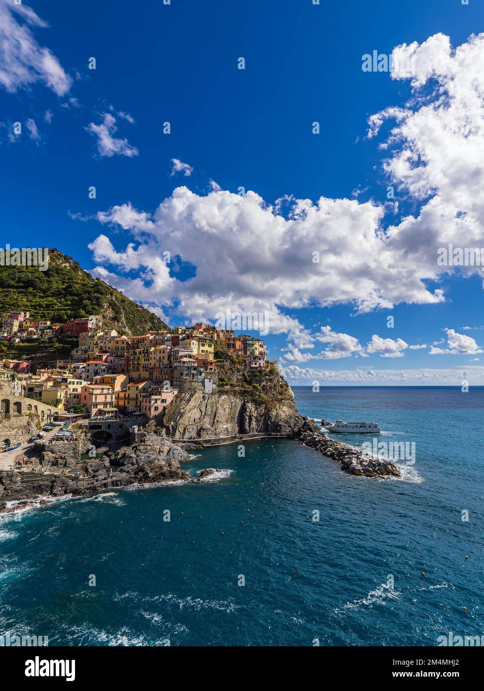 Manarola ligurien hi-res stock photography and images - Alamy
