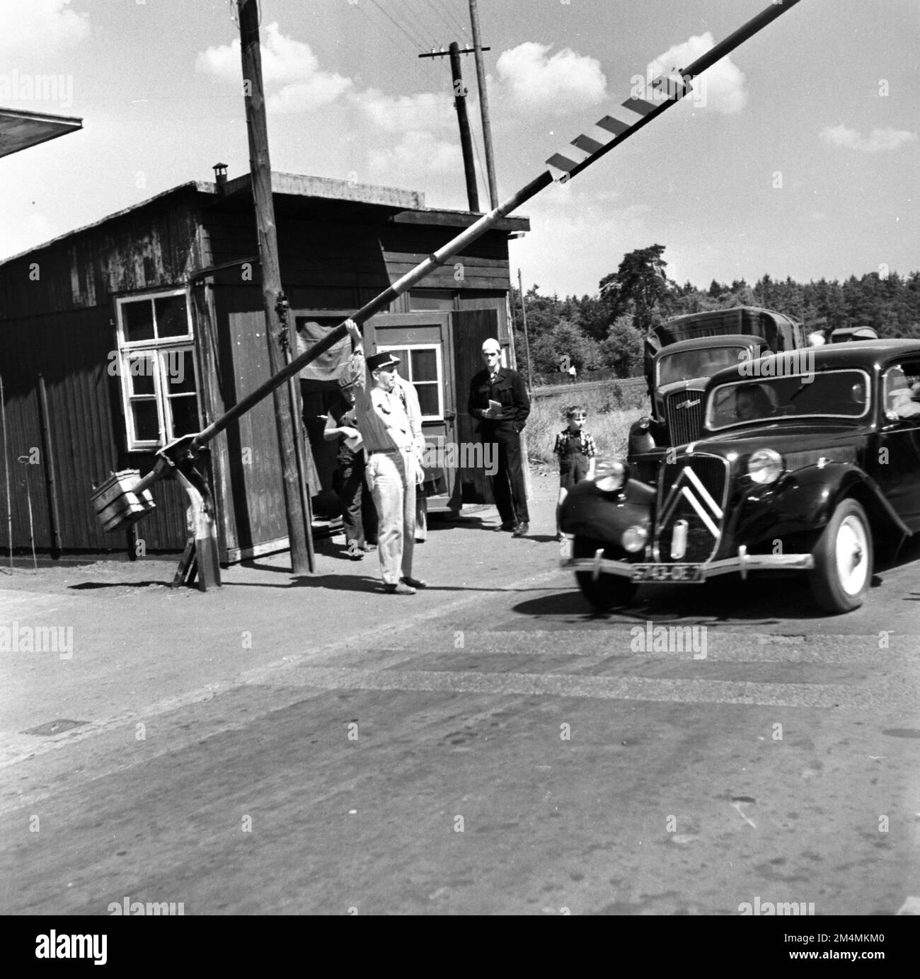 SAAR Story - SAAR Customs Barrier. Photographs of Marshall Plan ...