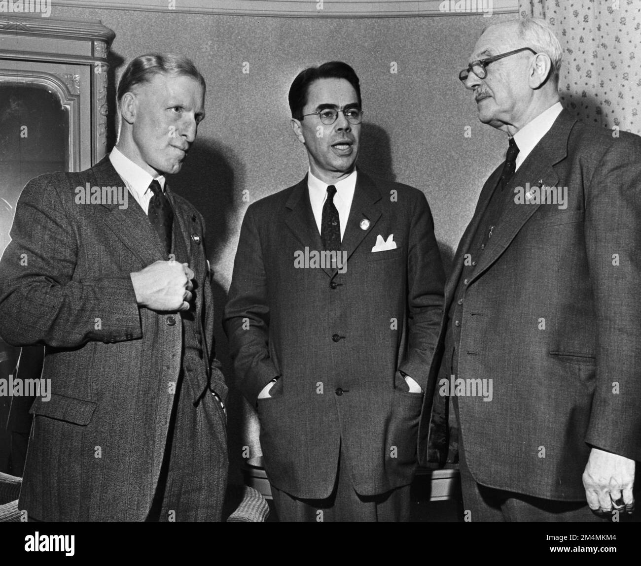 UNESCO Conference - Paris Nov 12, 1952. Photographs of Marshall Plan ...