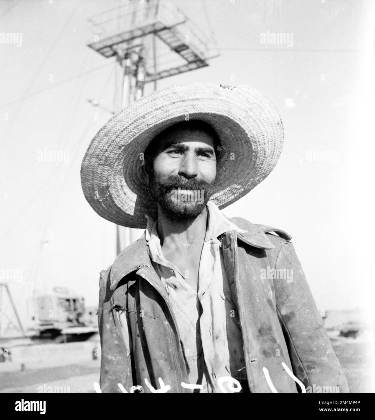 North Africa Pix - Well-Drilling at Arram, Tunisia. Photographs of ...