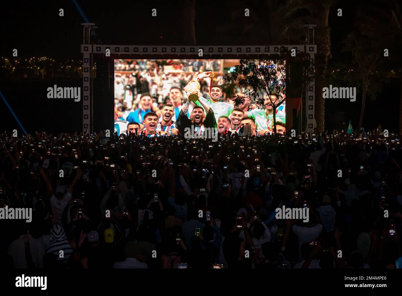 Qatar stadium fans hi-res stock photography and images - Alamy