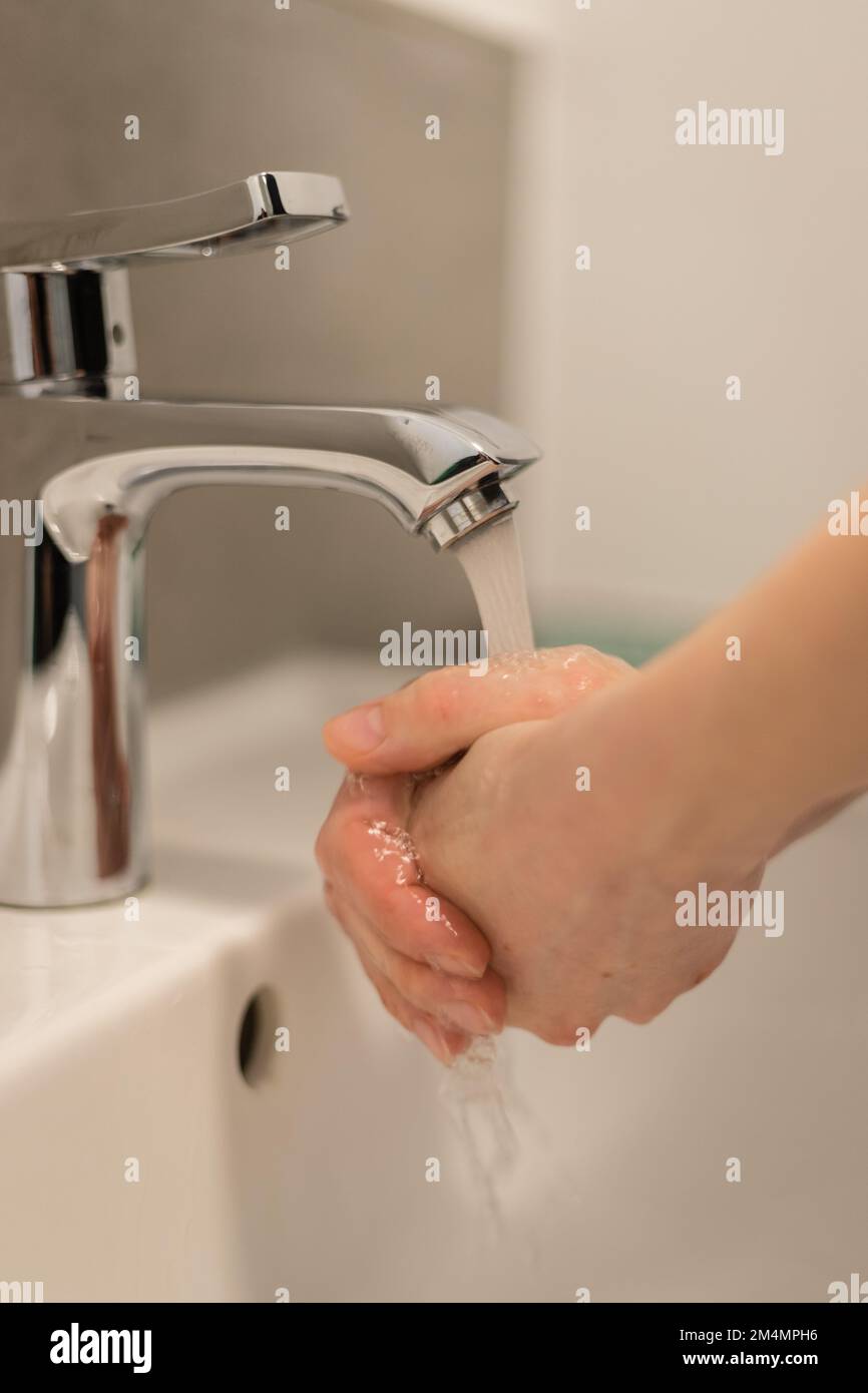 Prevent splash hi-res stock photography and images - Alamy