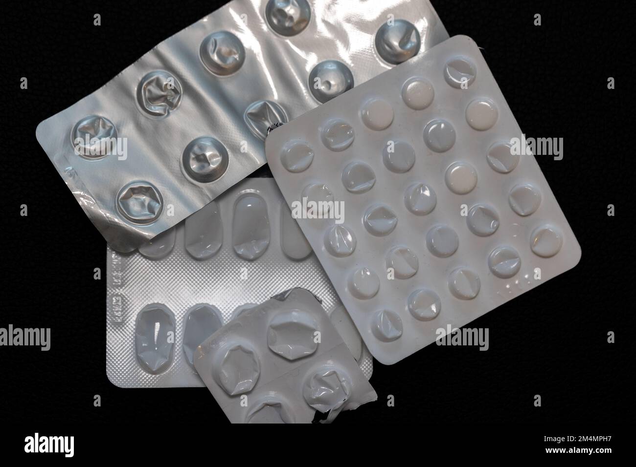 Empty medicine boxes blisters hi-res stock photography and images - Alamy