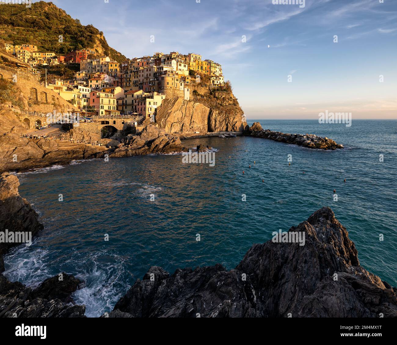 Manarola golden hour hi-res stock photography and images - Alamy