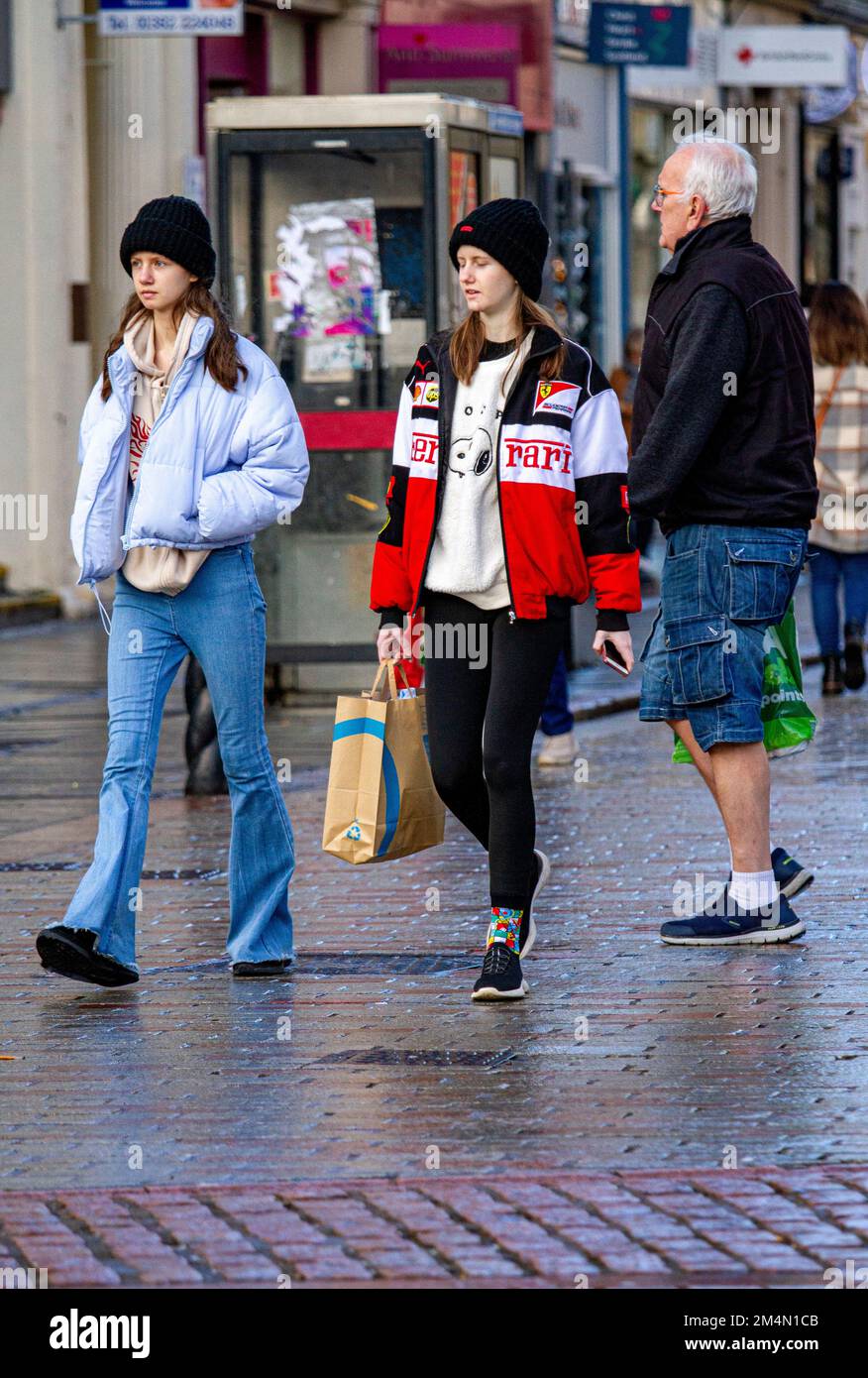 Woman snow dundee hi-res stock photography and images - Alamy