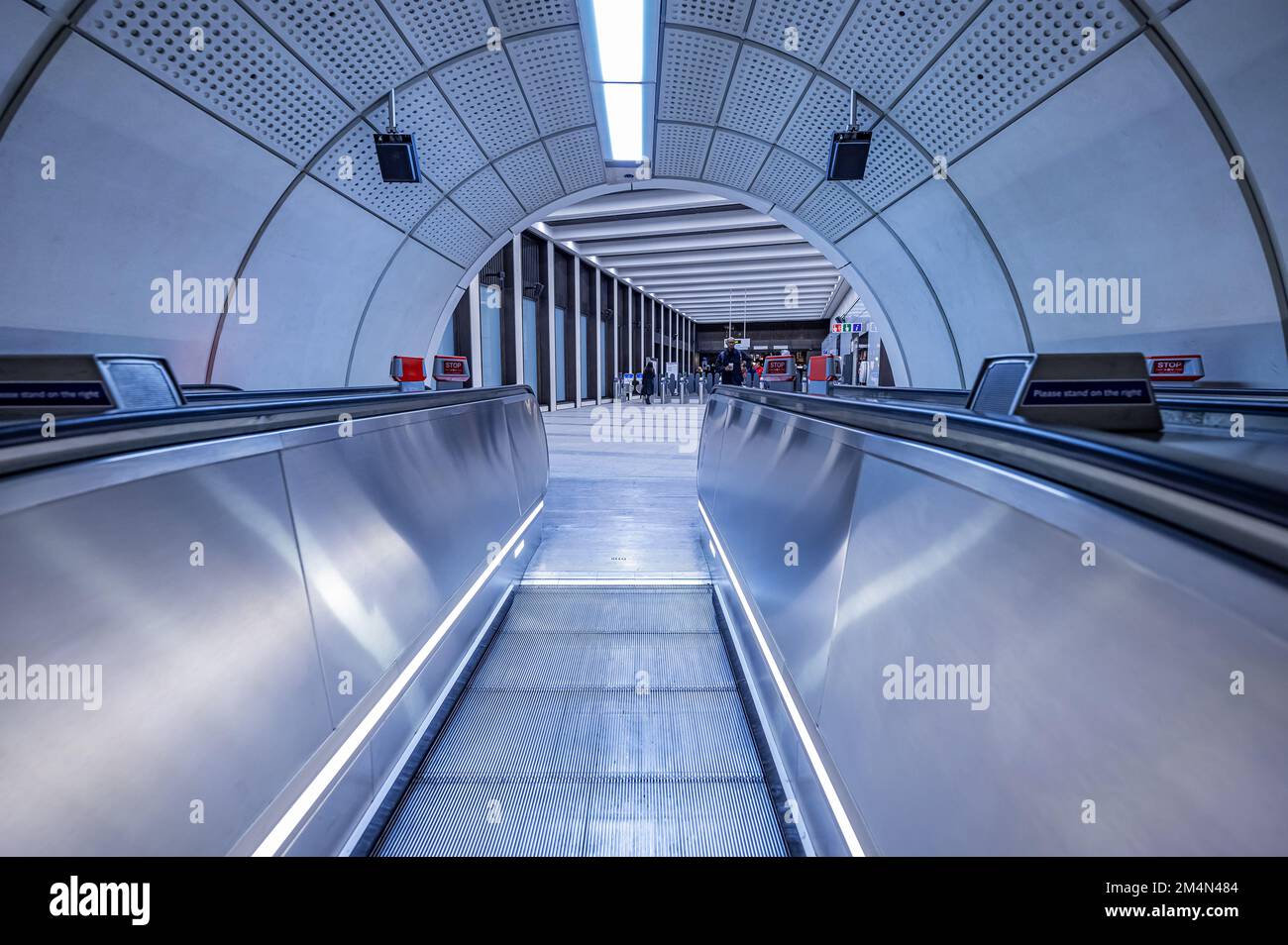 Bond Street - Elizabeth Line Station Stock Photo - Alamy