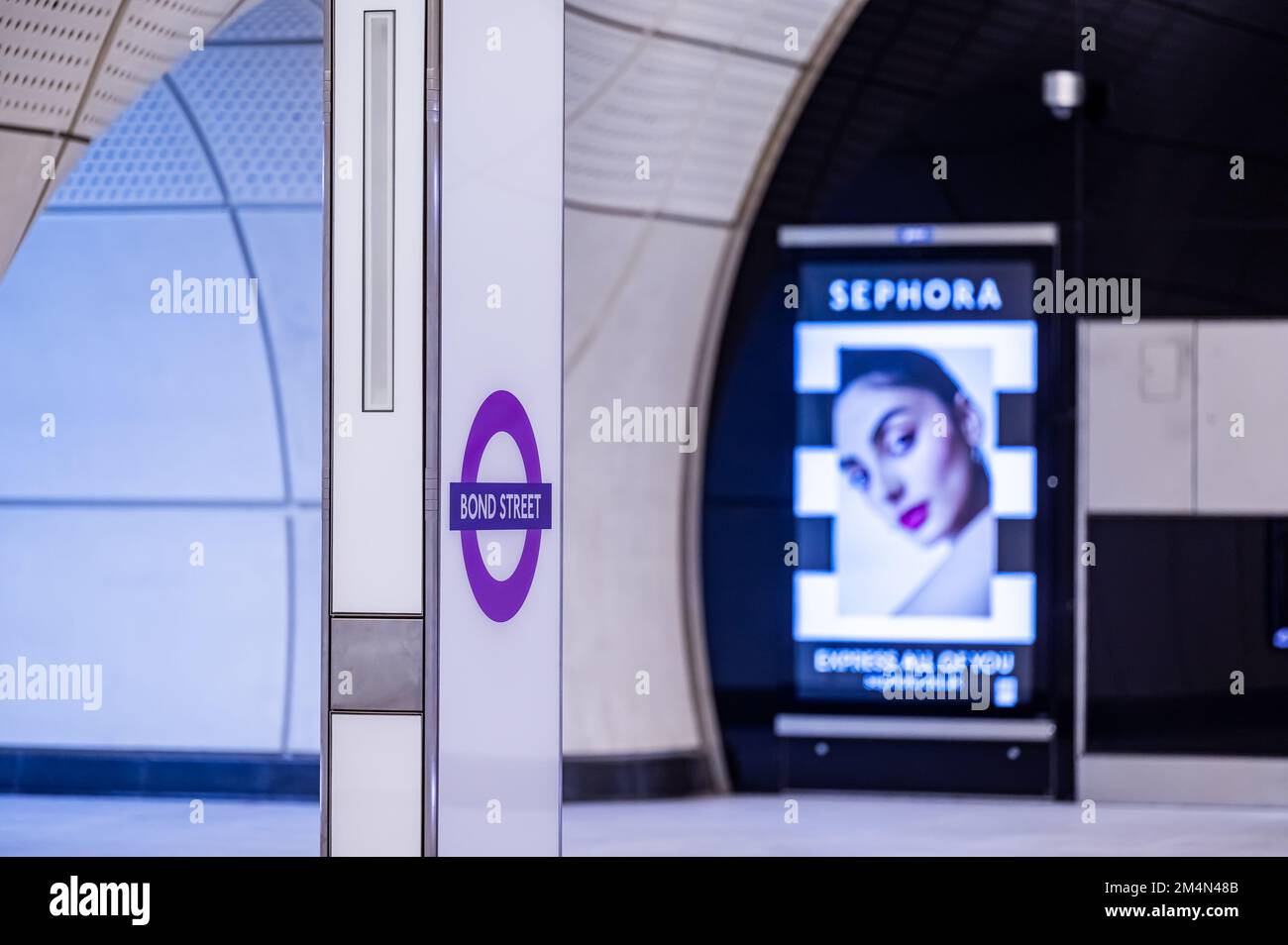 Bond Street - Elizabeth Line Station Stock Photo - Alamy