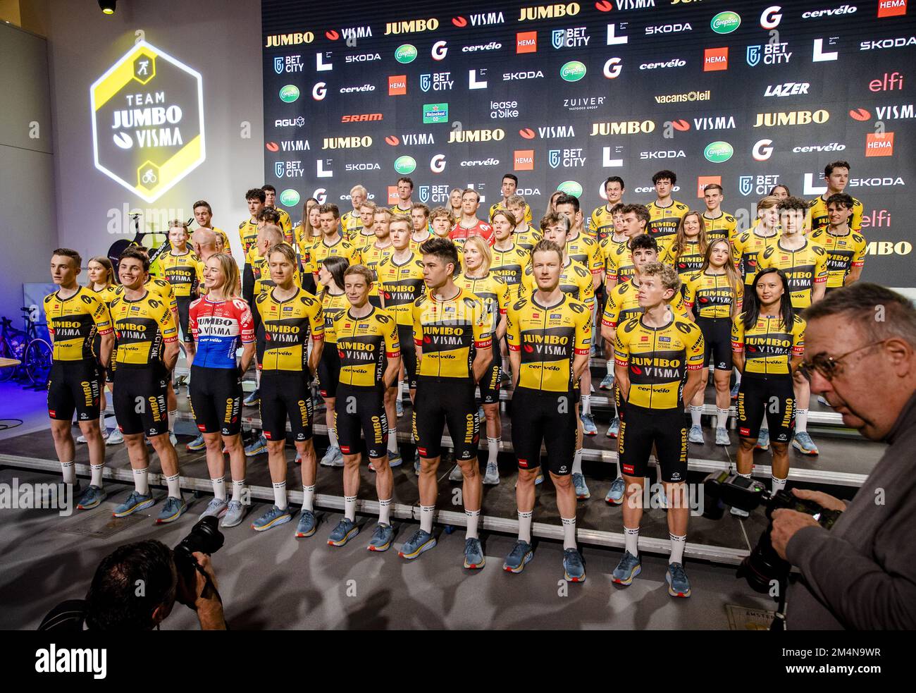 AMSTERDAM - The entire team during the team presentation of the cycling teams of Team Jumbo ...