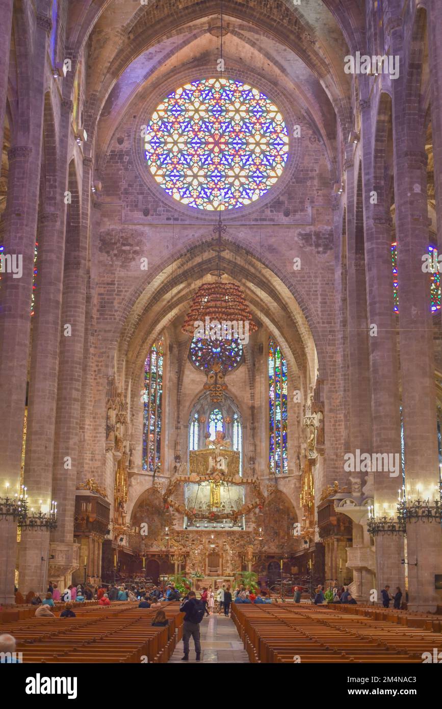 Catedral de mallorca interior hi-res stock photography and images - Alamy