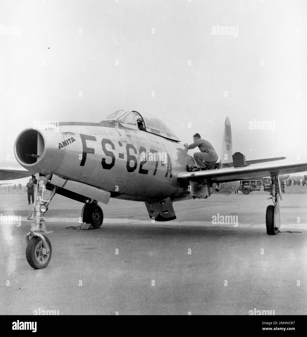 Paris International Air Show 1953. Photographs of Marshall Plan ...