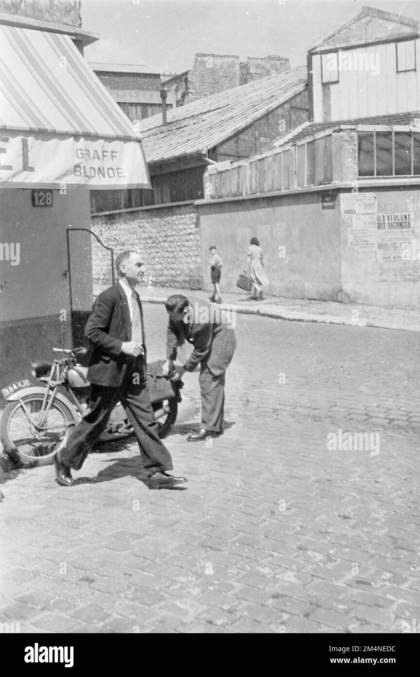 French Worker - Day in the Life of a French Worker. Photographs of ...