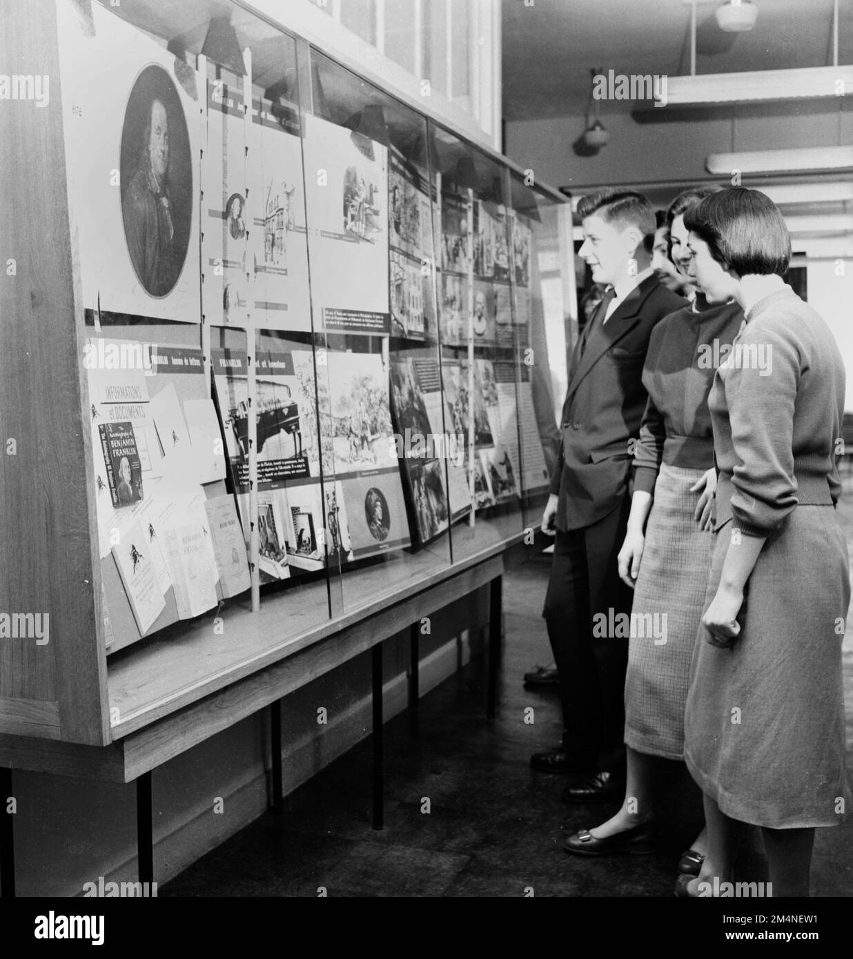 USIS, Tours, Library and Cultural Center. Photographs of Marshall Plan ...