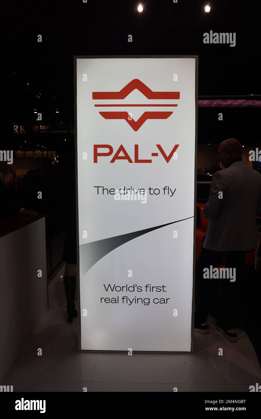 Sign of PAL-V: "the World's first real flying car" at the Masters Expo ...