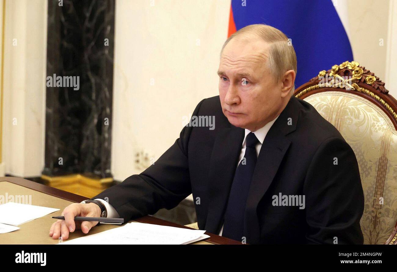 Vladimir putin portrait photo hi-res stock photography and images - Alamy