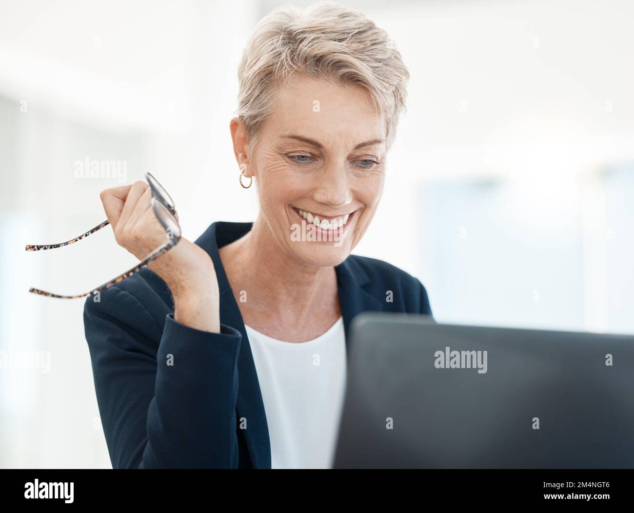 Lady talk hi-res stock photography and images - Alamy