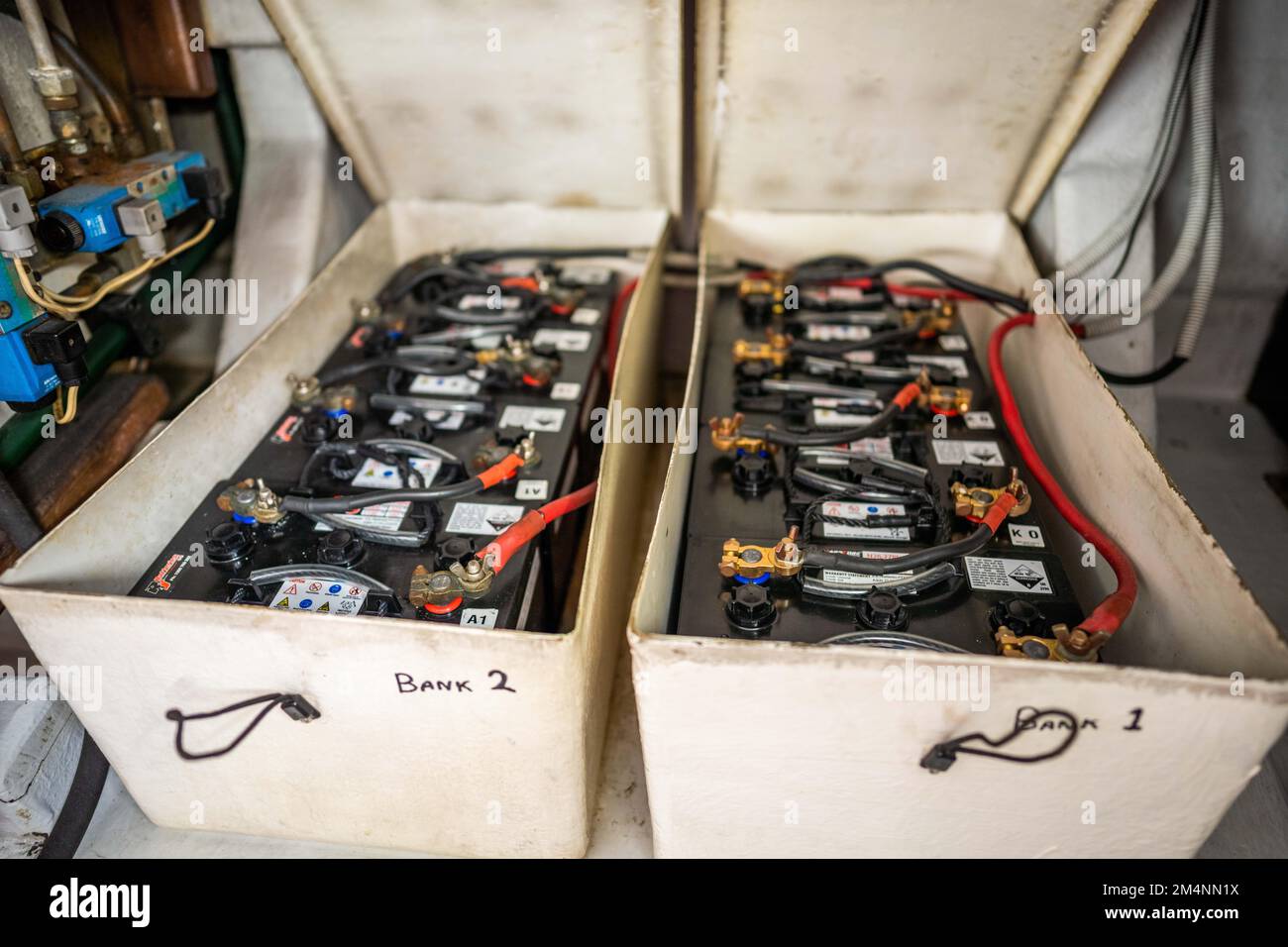 Automotive battery boost hi-res stock photography and images - Alamy