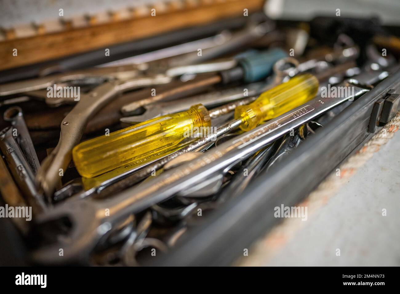 Yacht servicing hi-res stock photography and images - Alamy