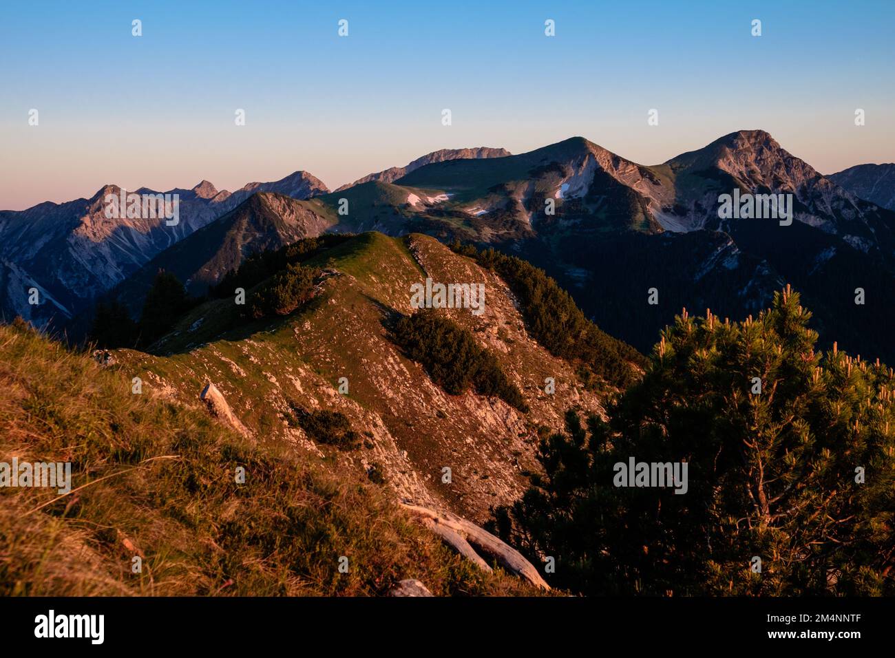 Alpen abend hi-res stock photography and images - Alamy