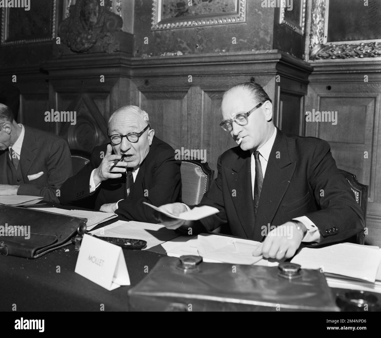 Project for W. European Polital Integration Discussed. Photographs of ...