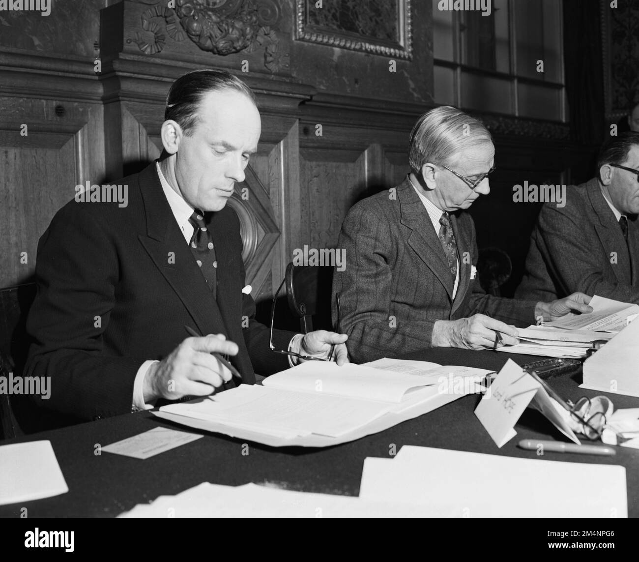 Project for W. European Polital Integration Discussed. Photographs of ...