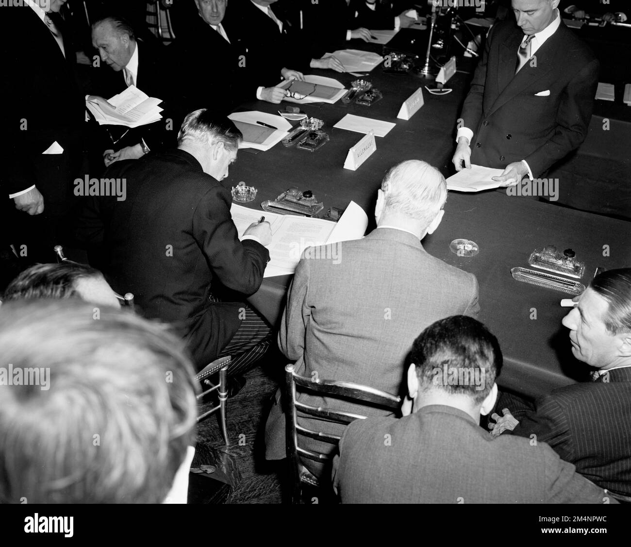 European community for the defense 1952 hi-res stock photography and ...