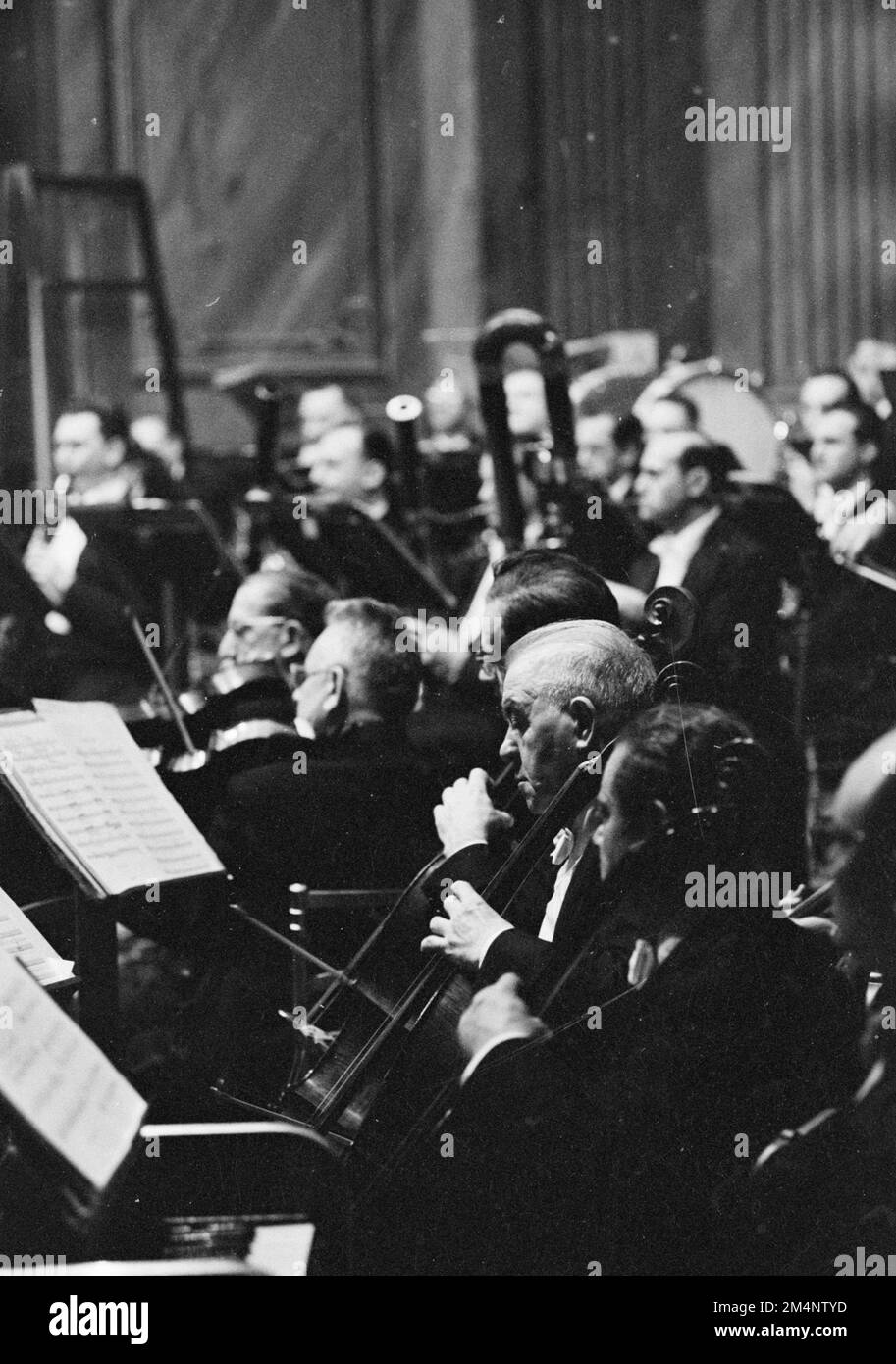 Philadelphia Orchestra, Opera, Premiere and Reception. Photographs of ...