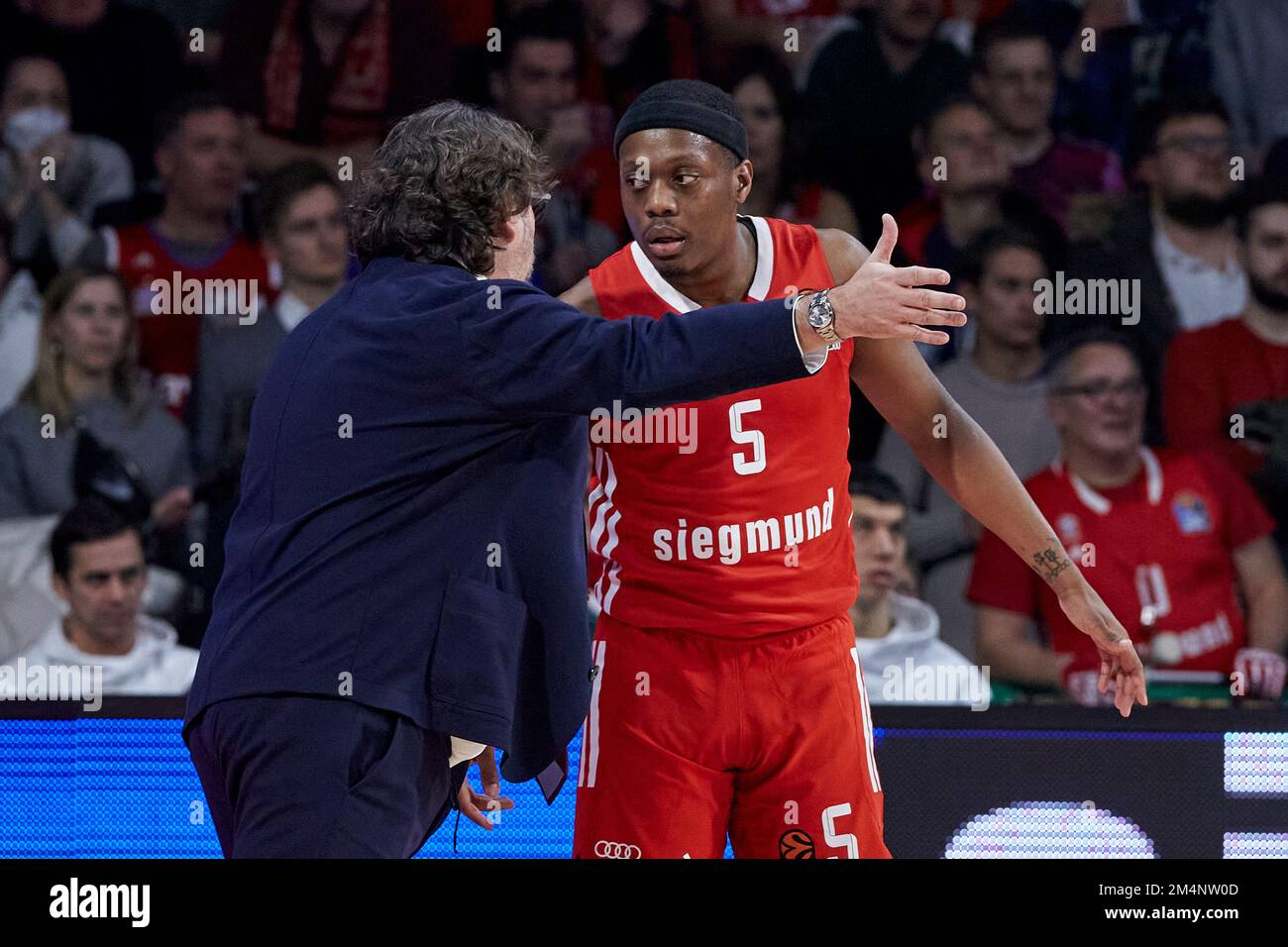 2022/23 EuroLeague | FC Bayern München vs Real Madrid. TRINCHIERI ...