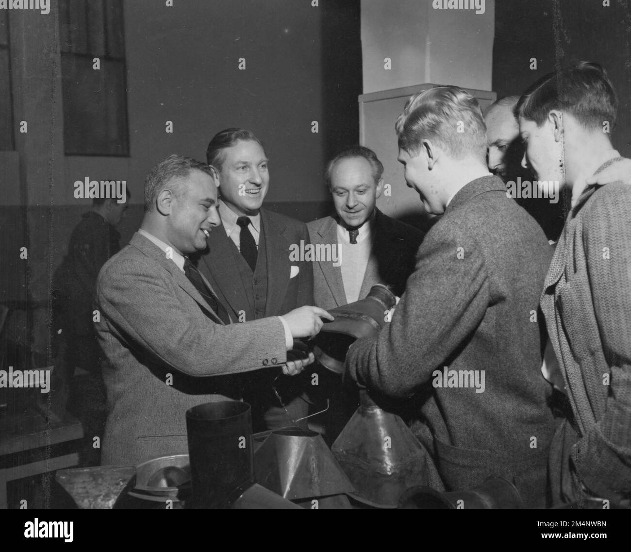 Officials - Mr. Barry Bingham, Chief of EAC Mission to France, Visits ...