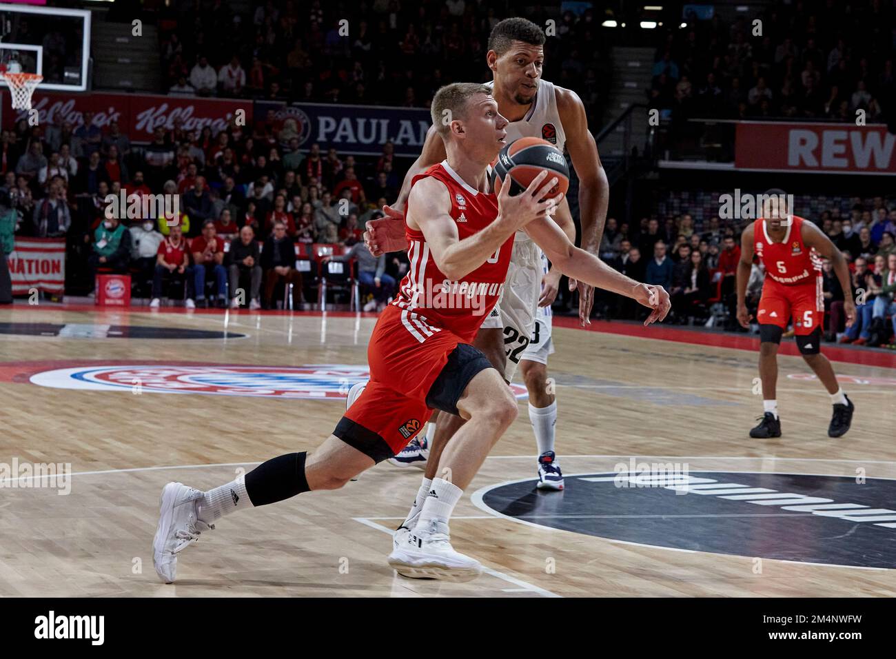 Tavares walter real madrid basketball rmb22 hi-res stock photography ...