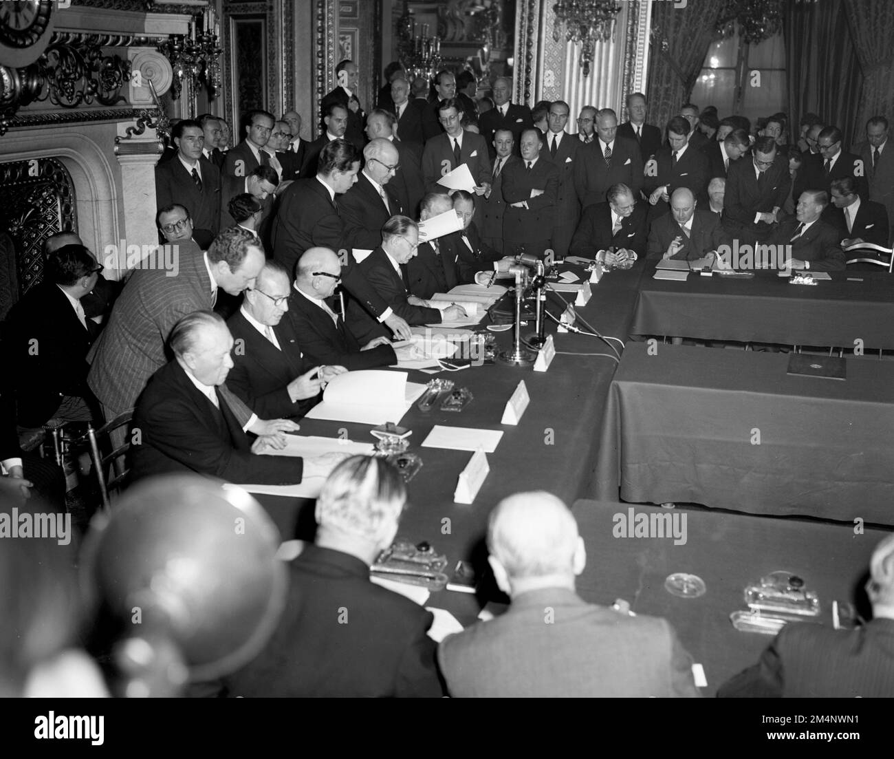 European Defense Community Treaty Signed in Paris, Ma7 27, 1952 ...