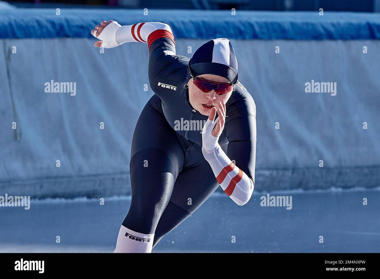 2023 Tiroler Meisterschaft Eisschnelllauf (1000m Junior A Women). Sonntag 2022-12-18. SEPPELE ...