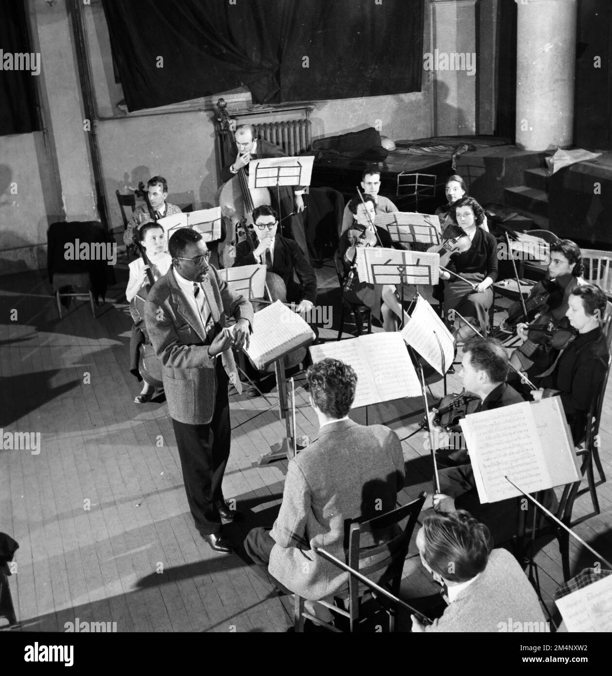 Leon Thompson, Orchestre Symphonique de Paris. Photographs of Marshall ...
